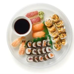 Tupperware | Kitchen | Tupperware 2 Round Pie Food Storage Container ...